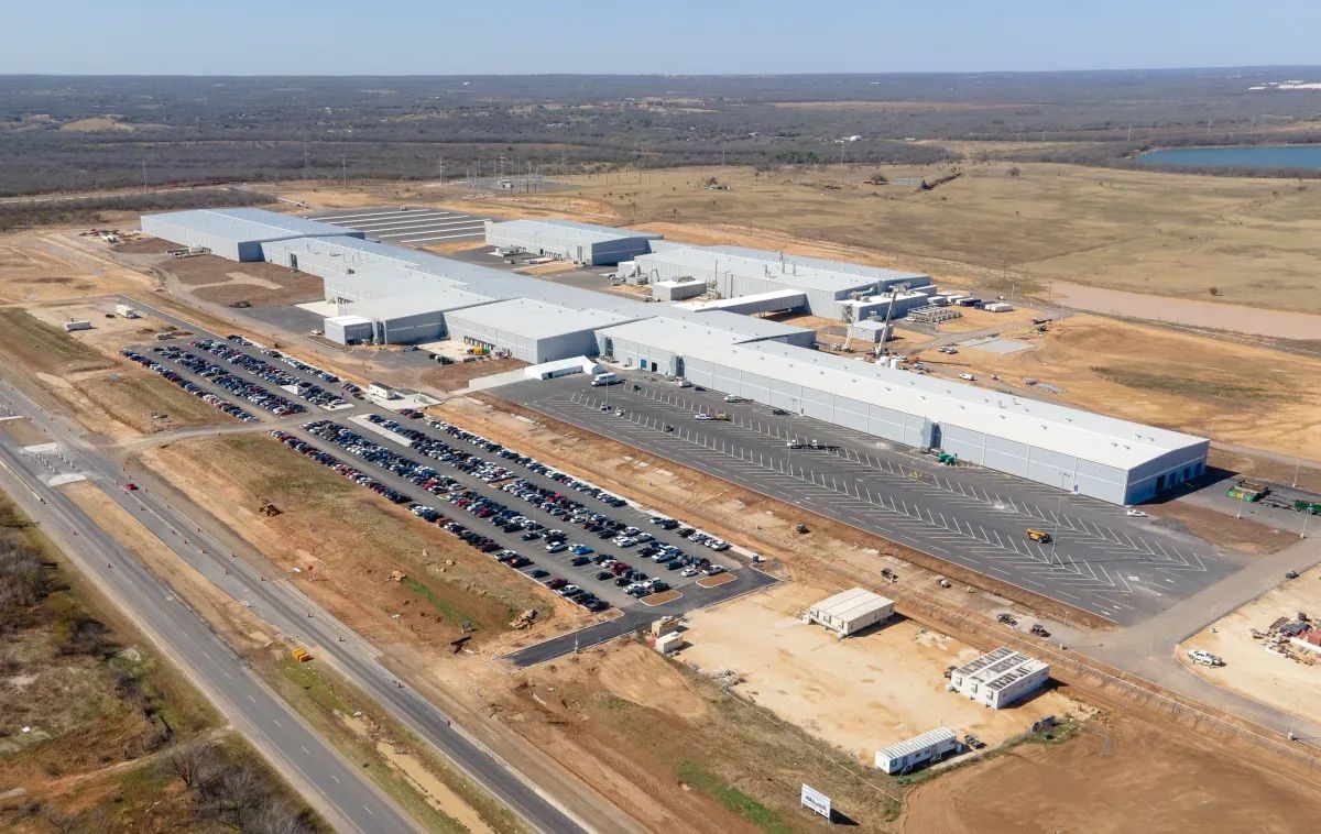 Navistar truck factory to officially open as early production ramps up ...